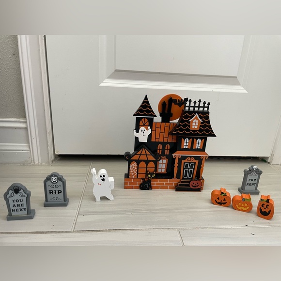 Hyde & EEK! | Holiday | Hyde And Eek Mantle Halloween Decor Set | Poshmark